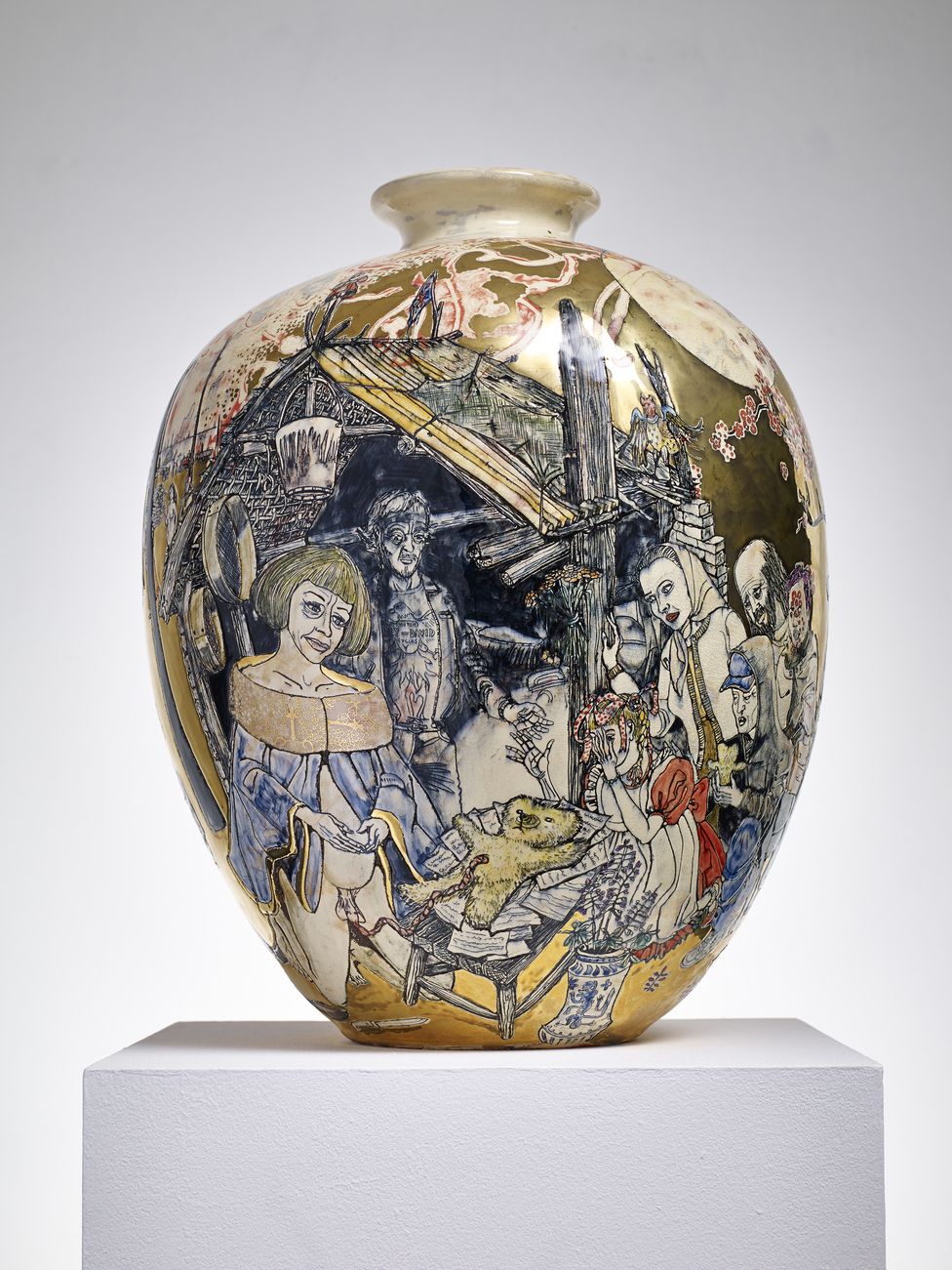 Grayson Perry opens biggest show of career in Edinburgh - BBC News
