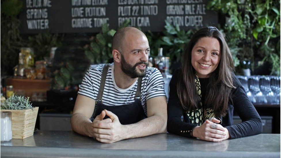 The firms making meals from the bin - BBC News