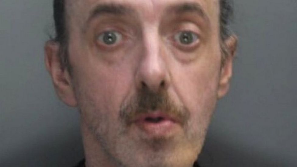 US bank hackers get long jail term - BBC News