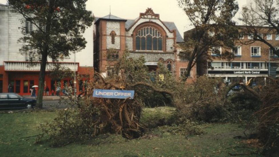 Your memories of the Great Storm - BBC Weather