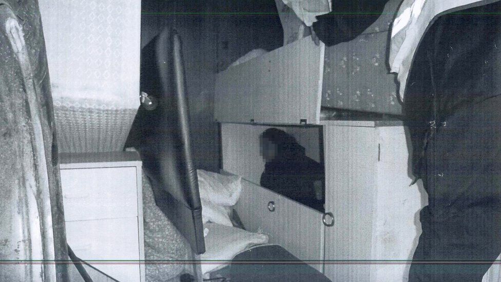 'People smuggler' who hid five in cupboards jailed - BBC News