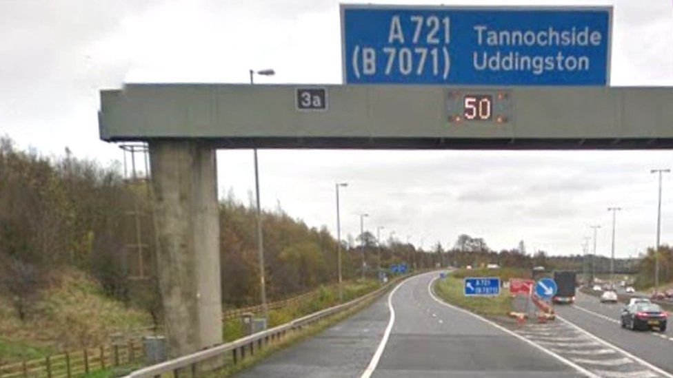 Drivers face M74 roadworks disruption - BBC News