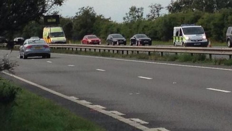 A19 reopens at Crathorne in North Yorkshire - BBC News