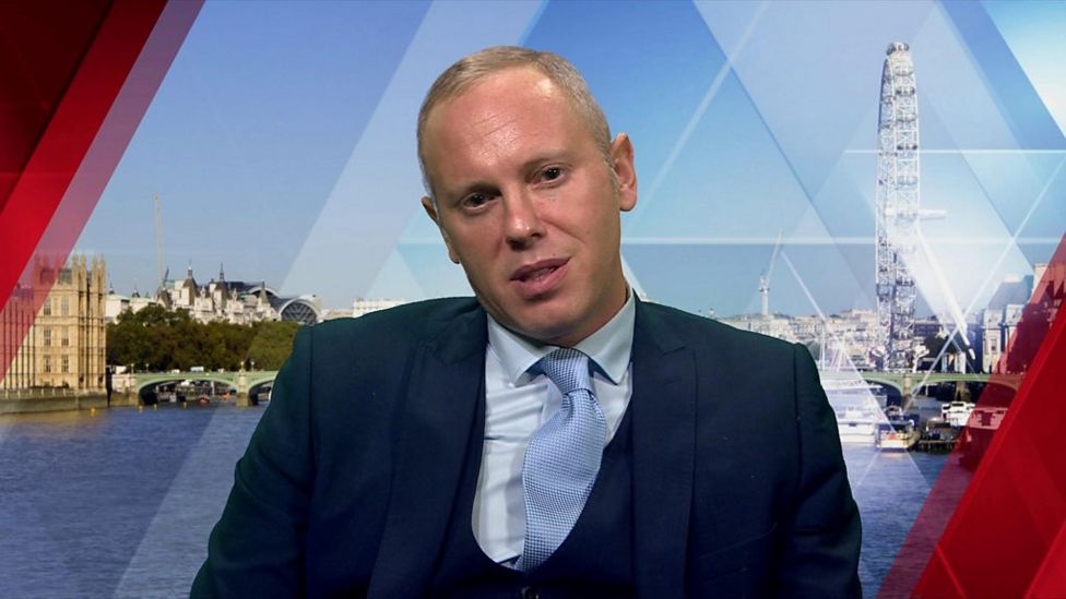 Robert Rinder and mother Angela Cohen made MBEs on same day - BBC News