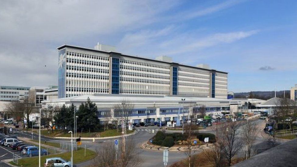 Six kidney transplants in 30 hours at Cardiff's UHW - BBC News