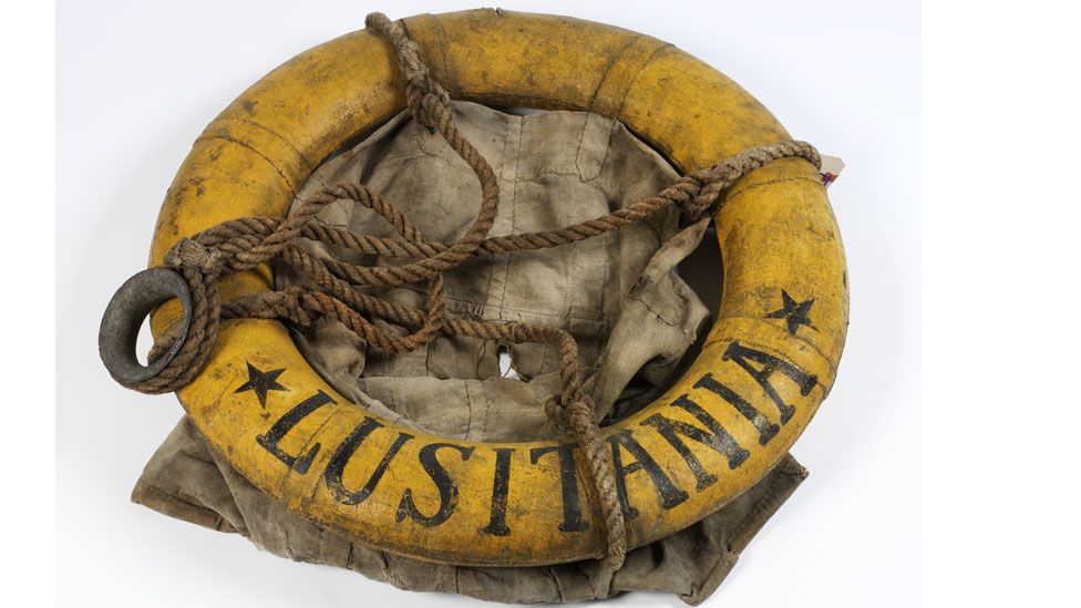 'We were nine round the table, now I am the only one' - BBC News