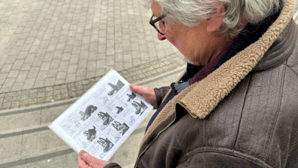 Artist draws last 'Mere Quacks' cartoon for Diss newspaper - BBC News