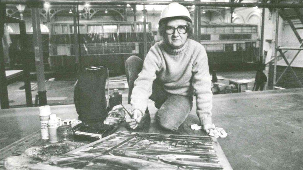 Edna Lumb exhibition opens to mark Leeds college milestone - BBC News