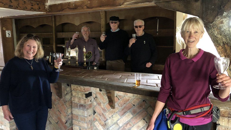 Community-bought Framsden pub unveils new name - BBC News