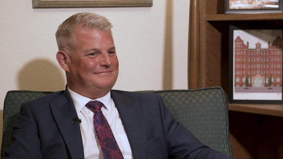 Government says sorry for Youth Parliament problems - BBC Newsround