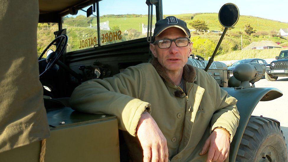 Devon history group marks visit of US troops during WW2 - BBC News