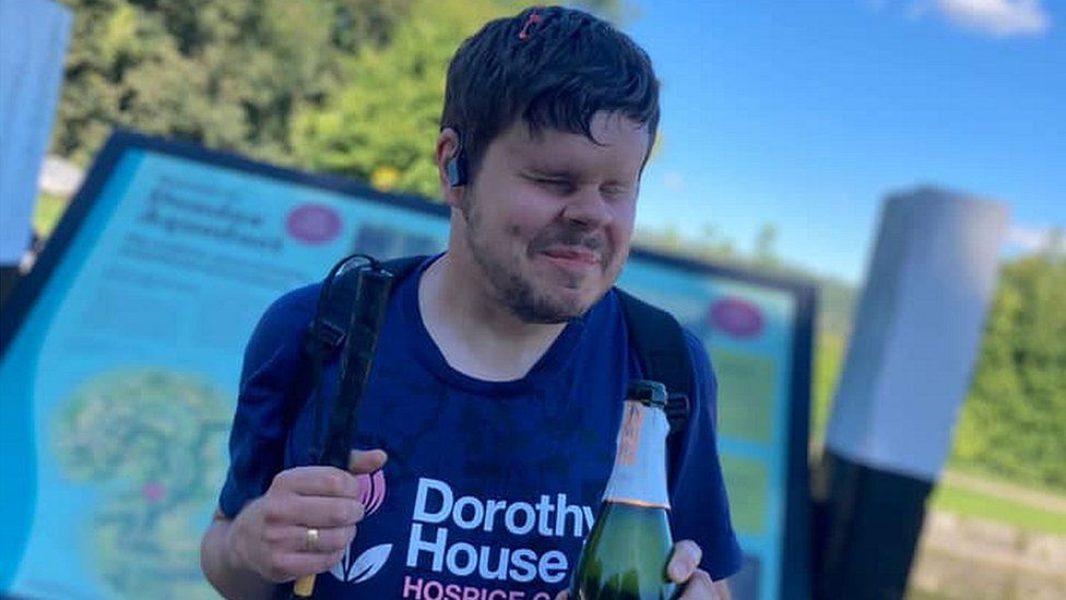 Timsbury man finishes second solo walk without sight - BBC News