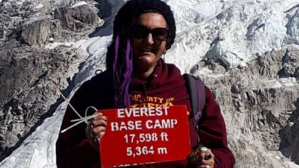 Buddha tattoo woman Naomi Coleman abused on Facebook - BBC News