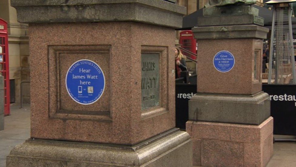 Leeds talking statues voiced by Gemma Whelan and Vic Reeves - BBC News