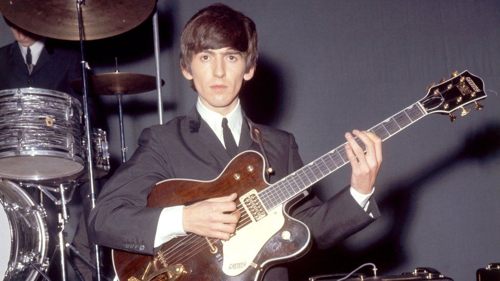 George Harrison Porsche sells for £37,500 at auction - BBC News