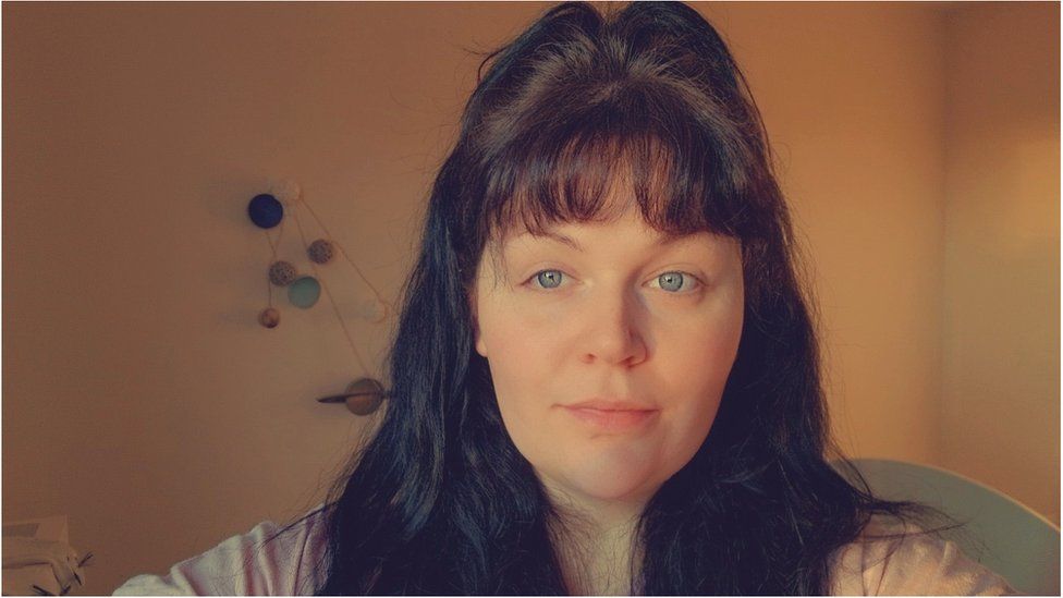 'I may still have to move back in with my parents' - BBC News