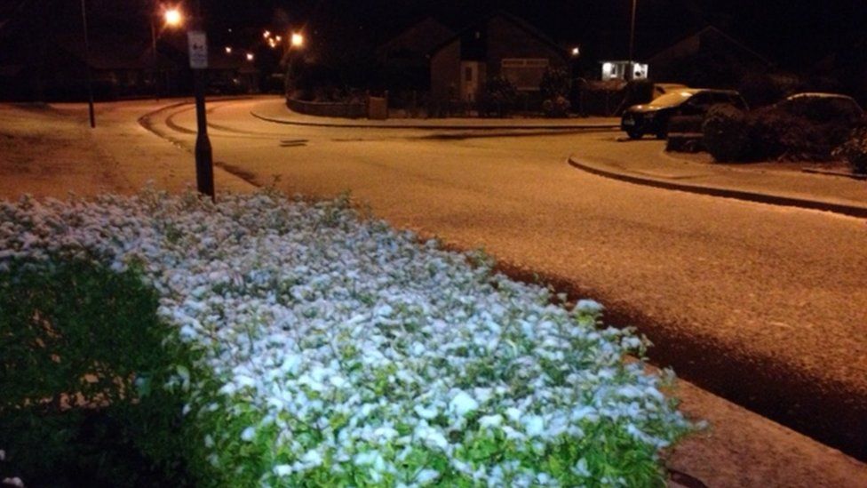 Predicted snow showers across Scotland lighter than expected - BBC News