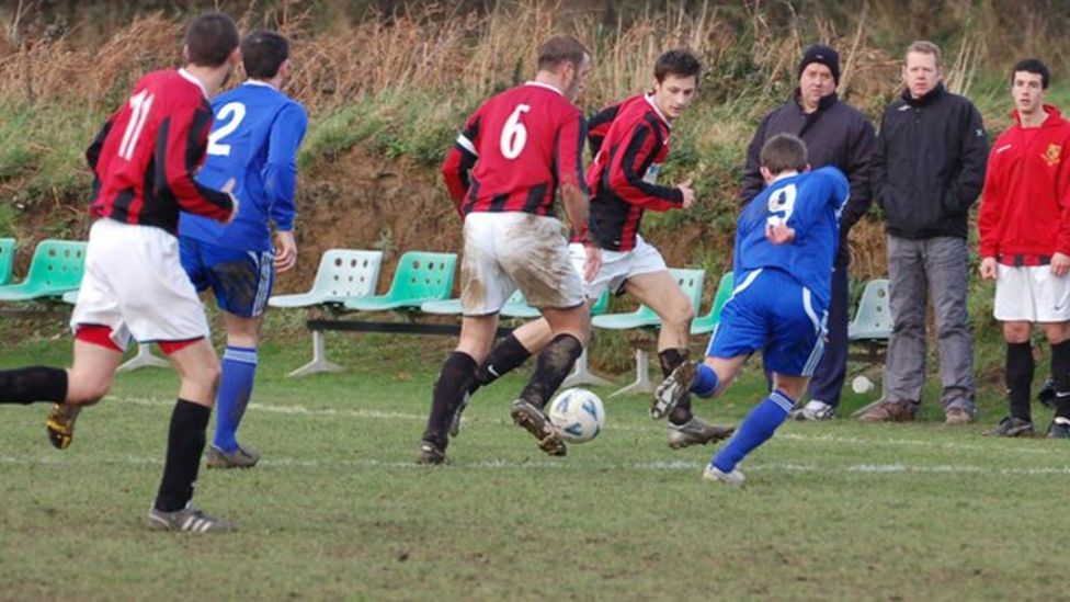 Guernsey football league looks for more volunteers - BBC Sport