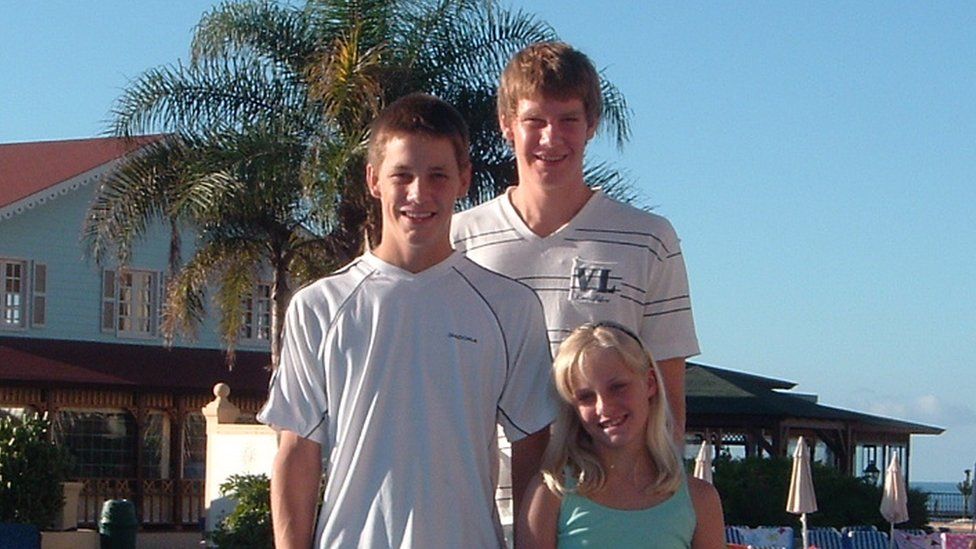 Spalding shooting: Sons denounce killer father as terrorist - BBC News