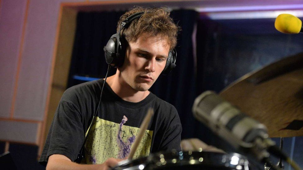 The Magic Gang: The band ready to 'get bigger and bigger' - BBC News