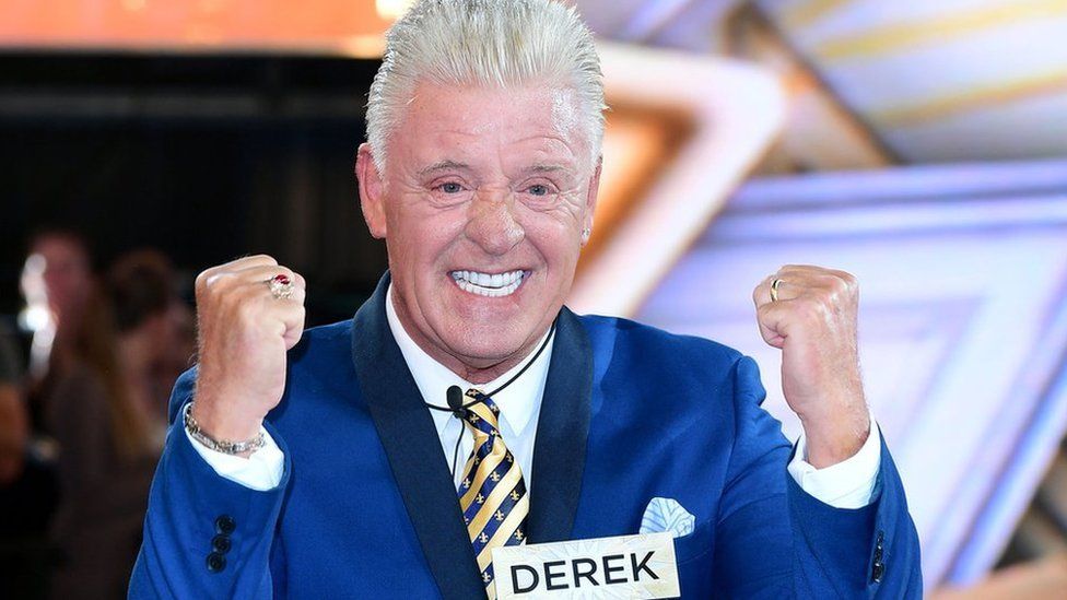 Derek Acorah, TV medium, dies aged 69 - BBC News