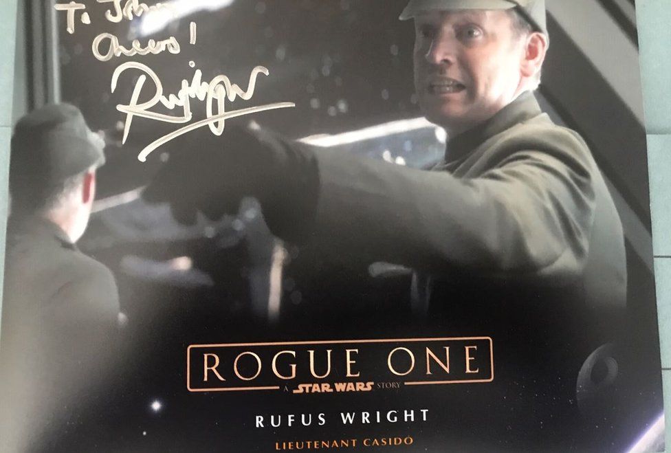 Star Wars and Bond actor Rufus Wright's wedding ring found by Frinton detectorist - BBC News