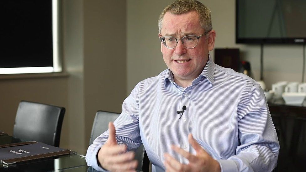 Coronavirus: Co-op funeral chief criticises Leeds crematorium rules - BBC News