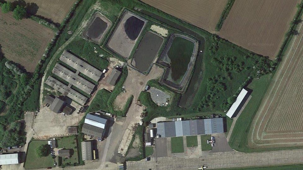 Campaigners want Seething waste lagoons drained - BBC News