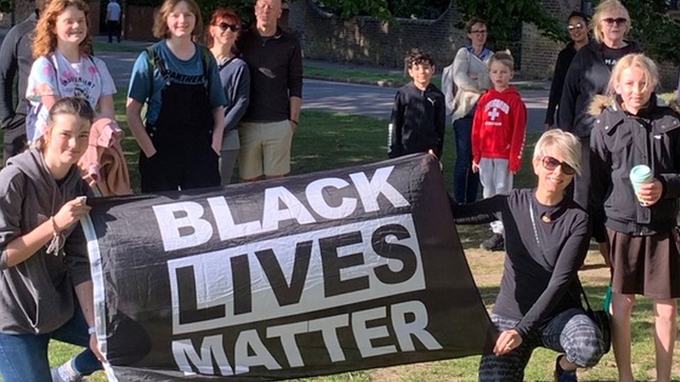 Black Lives Matter: Harpenden unites for anti-racism walk - BBC News