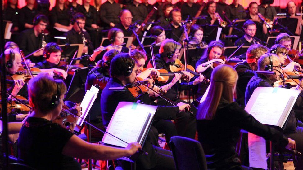 Manchester Collective: Award-winning group on a mission to shake up ...