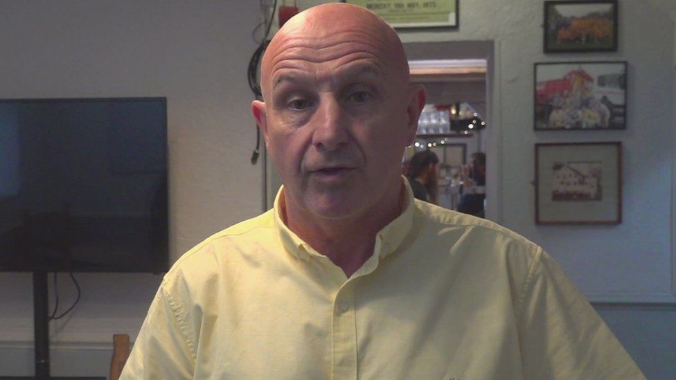 Cwmni carioci i gynnig caneuon Cymraeg am y tro cyntaf - BBC Cymru Fyw