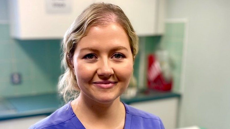 Northern Ireland surgeons send out SOS over workload pressures - BBC News