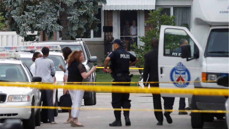 Three dead in Canada in triple crossbow murder - BBC News