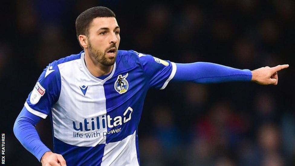 Liam Sercombe: Cheltenham Town sign former Bristol Rovers midfielder ...