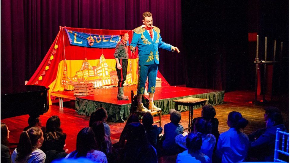 'Magic of opera' brought to thousands of children across the Cotswolds ...