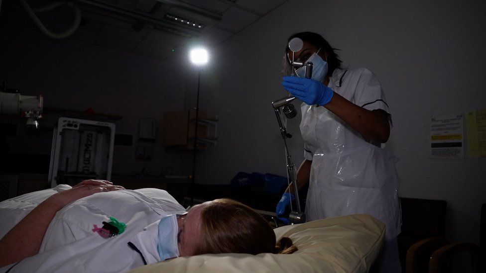 Northampton Hospital: New cancer treatment reduces need for surgery ...