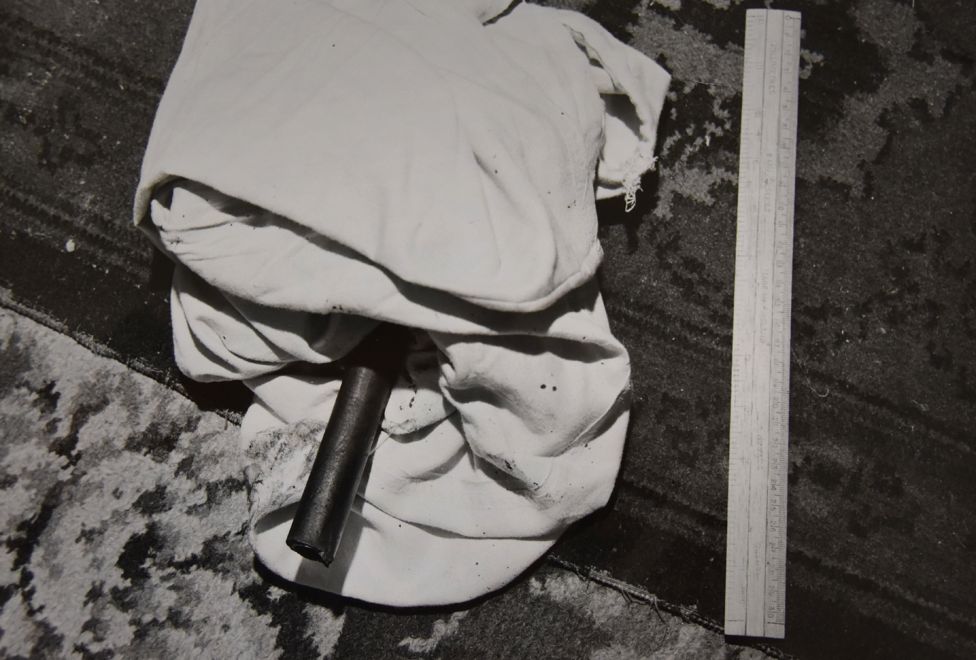 The 'completely childish' man hanged for murder - BBC News