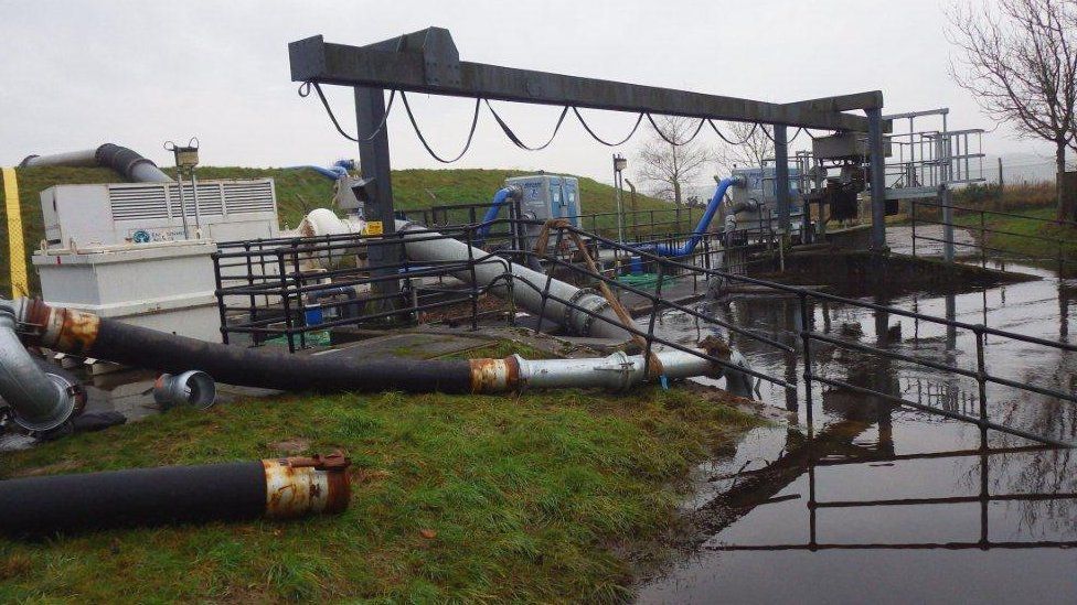 Flood-hit Cumbria in Christmas rain alert - BBC News