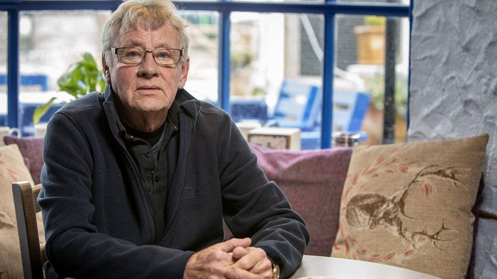 Britannia Bridge fire: Firefighters tell their story 50 years on - BBC News