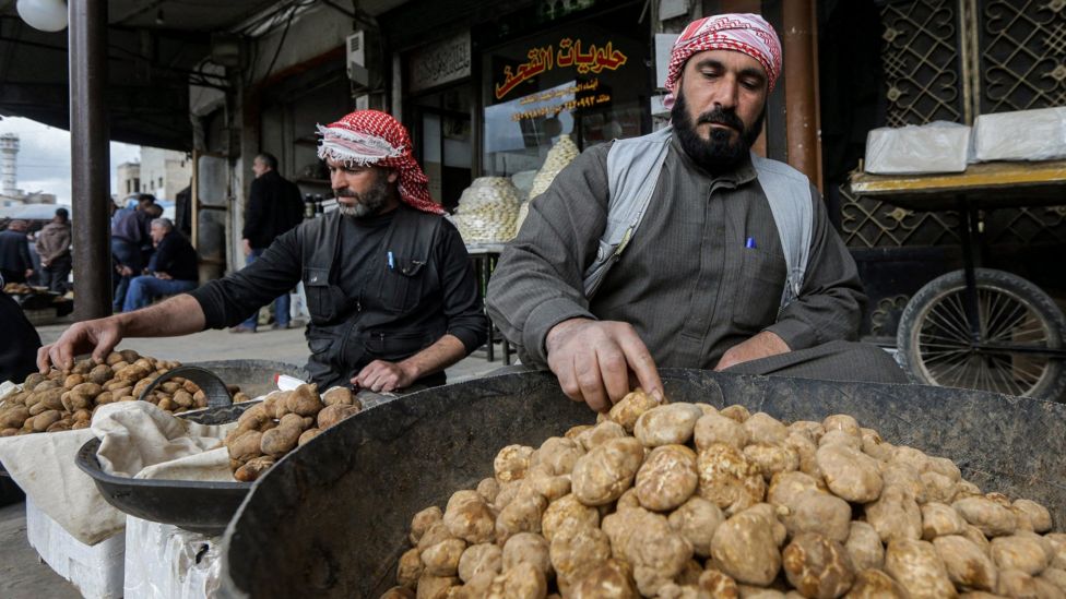 IS truffle picker attacks: At least 26 killed in Syrian desert ambush ...