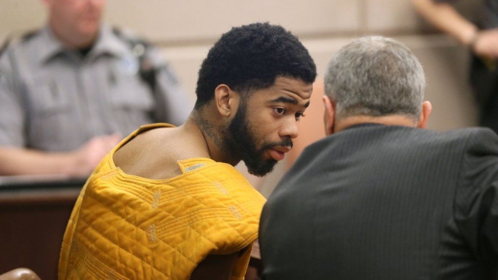 Milwaukee former police officer charged with homicide - BBC News