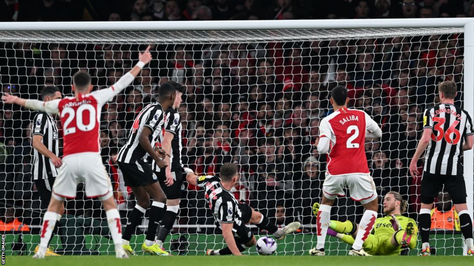 Arsenal 4-1 Newcastle United: Hosts record their sixth consecutive ...