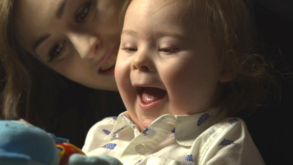 Concern at long waits for children's ambulance service - BBC News