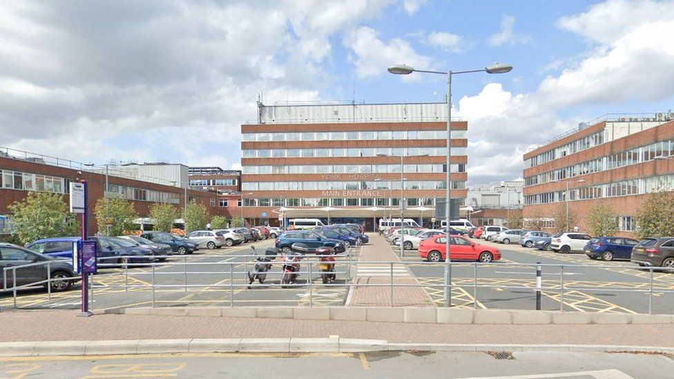 Coronavirus: 'Rapid' rise in York hospital admissions - BBC News