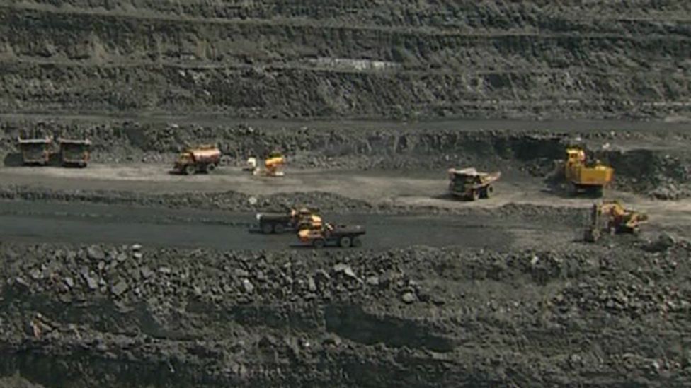 Opencast mine plans rejected by Caerphilly councillors - BBC News