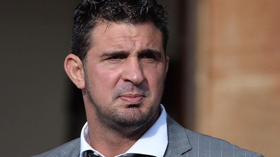 John Boreland: Funeral of prominent loyalist takes place - BBC News