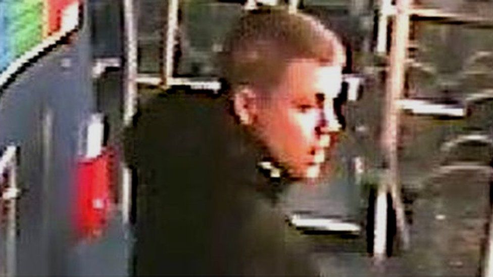 Essex bus passenger threatened to kill driver - BBC News