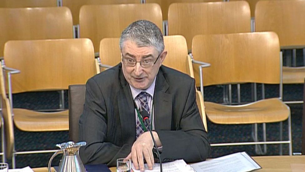 New Queensferry Crossing remains on target to open in May - BBC News