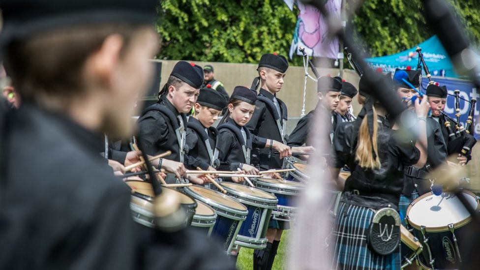 In pictures: New Inverness festival The Gathering - BBC News