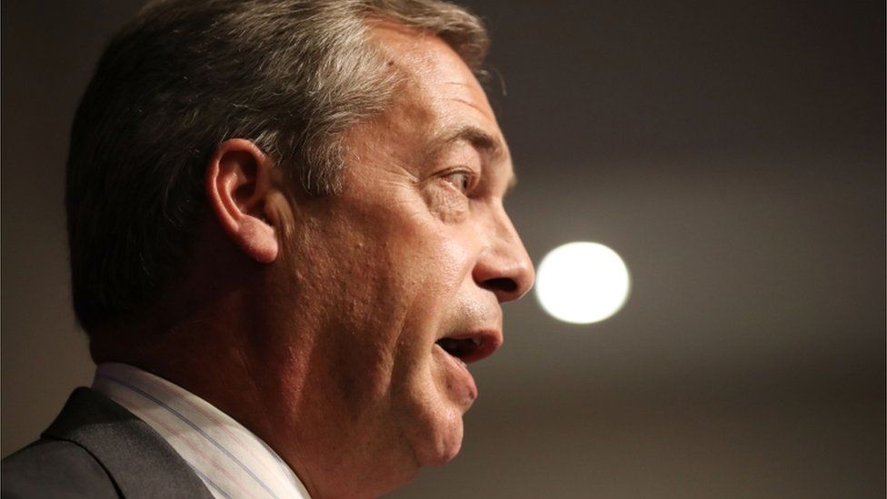 Immigration focus is turning point in EU campaign, says Farage - BBC News